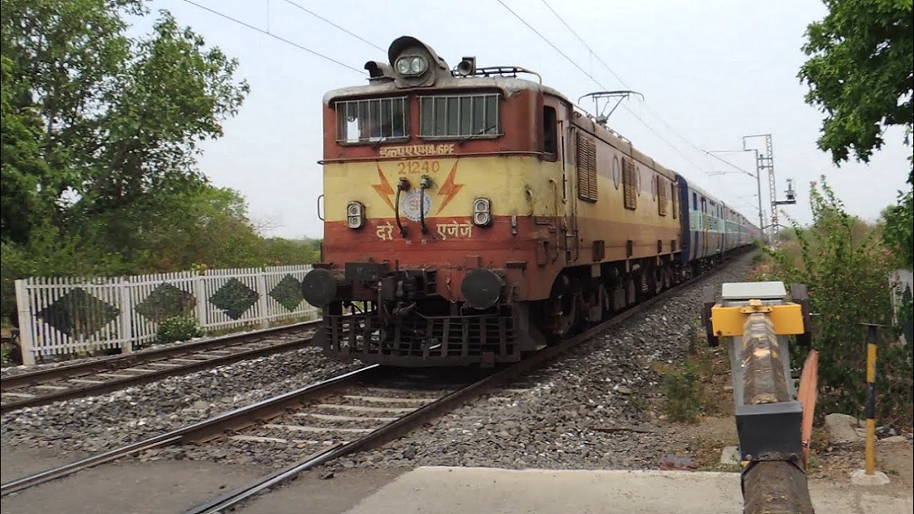 WAM 4_6 Sightings - YouTube