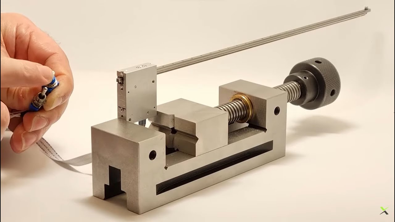 High-speed piezo linear actuator - Xeryon XLA-3 - YouTube