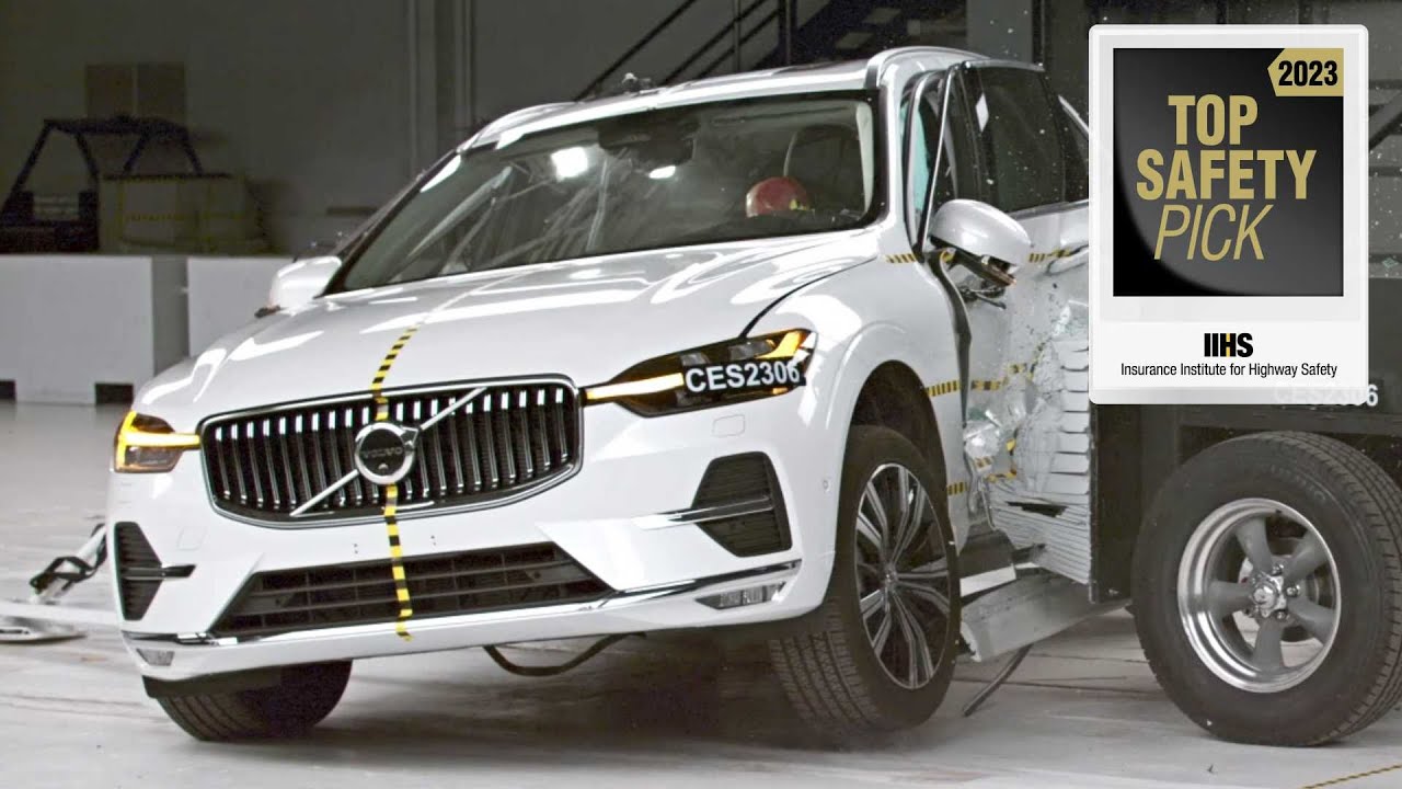 2024 Volvo XC60 CRASH TEST - YouTube