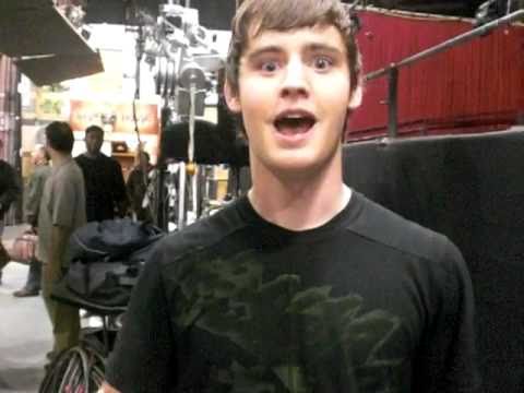 Dan Benson from Wizards of Waverly Place welcomes you to promoitUP ...