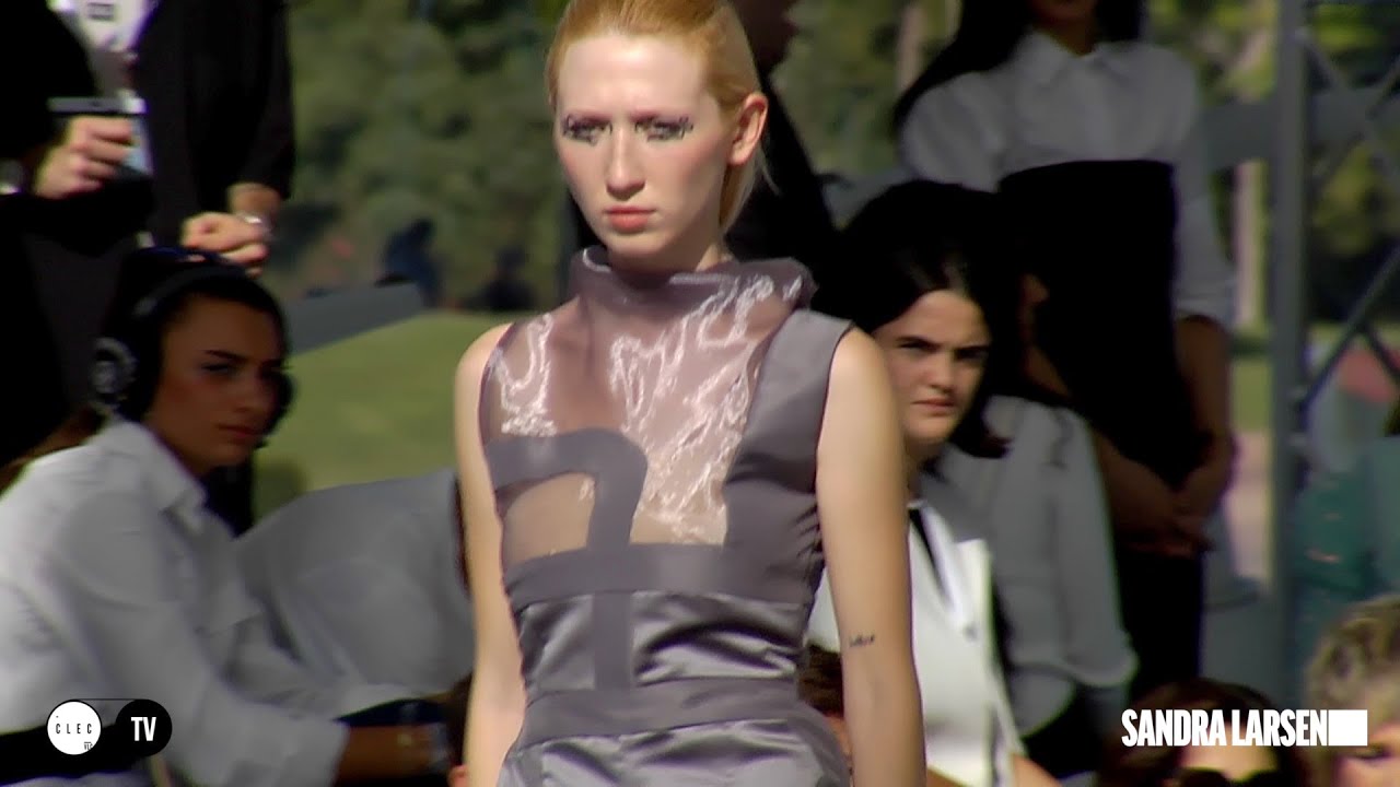 2023 SANDRA LARSEN - CLEC_FASHION_FESTIVAL_VALENCIA - YouTube
