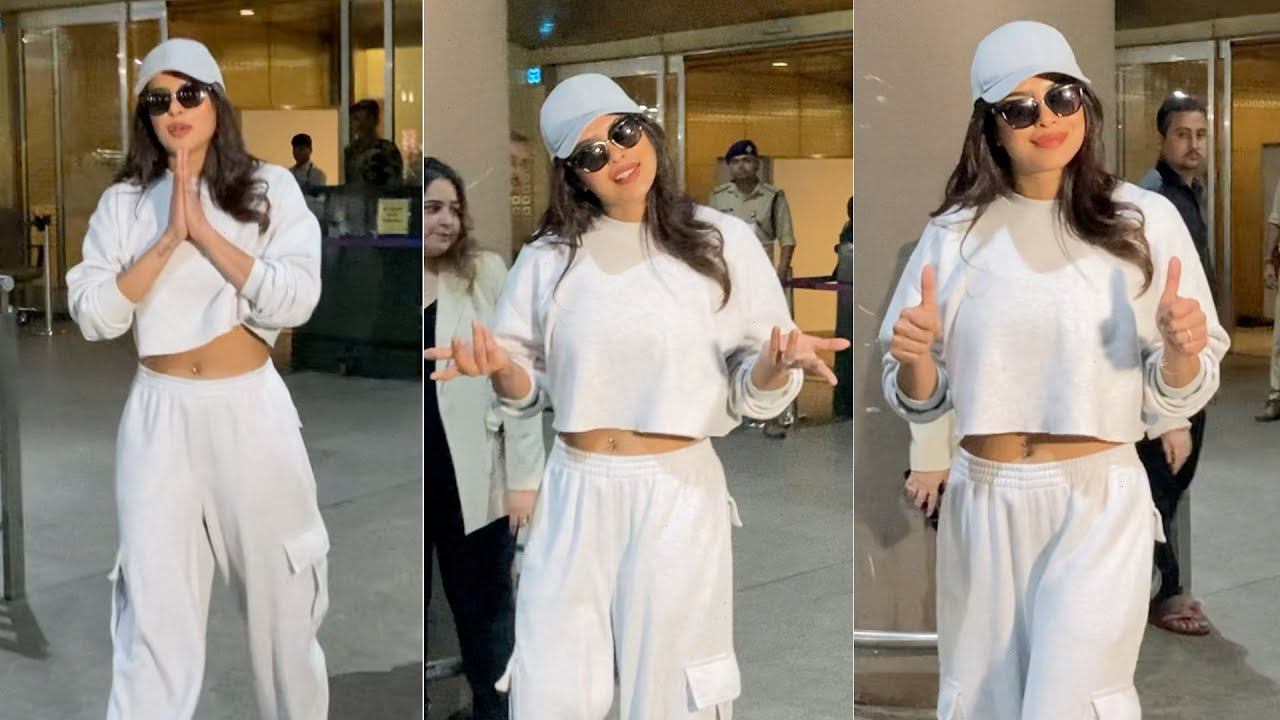 Actress Priyanka Chopra Spotted at Airport | MS Talkies - YouTube