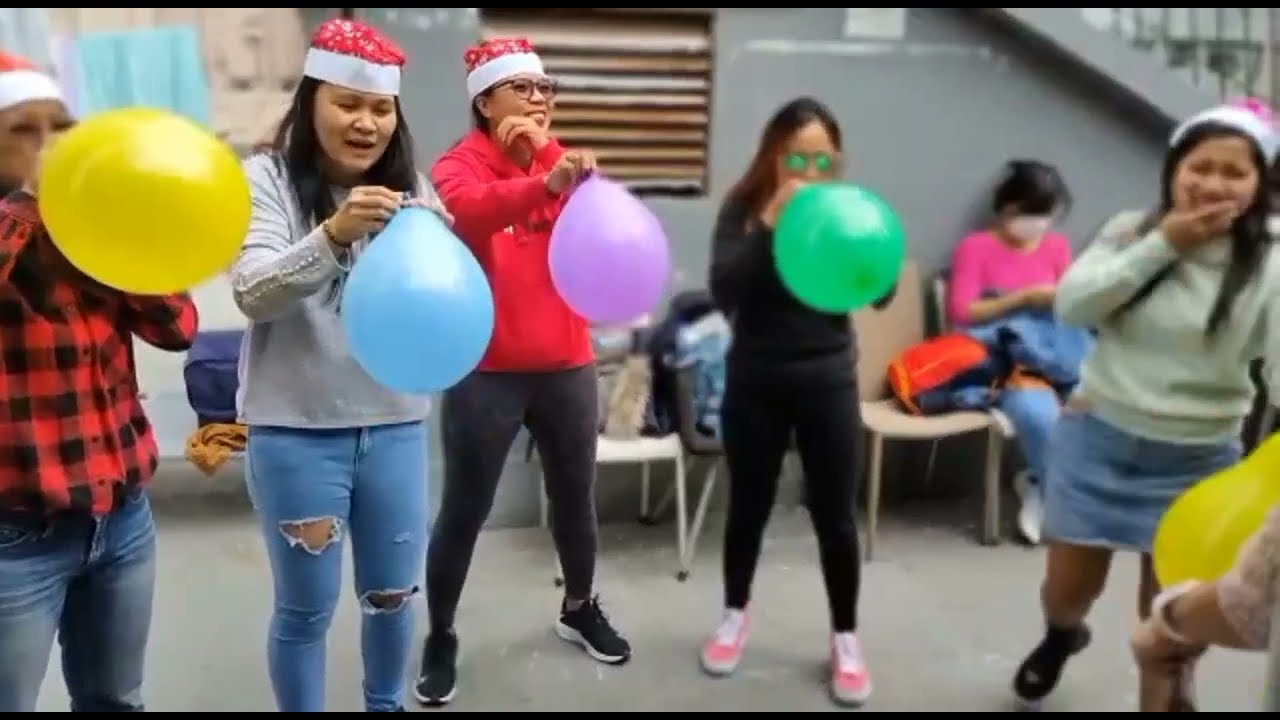 blowing balloon contest - YouTube