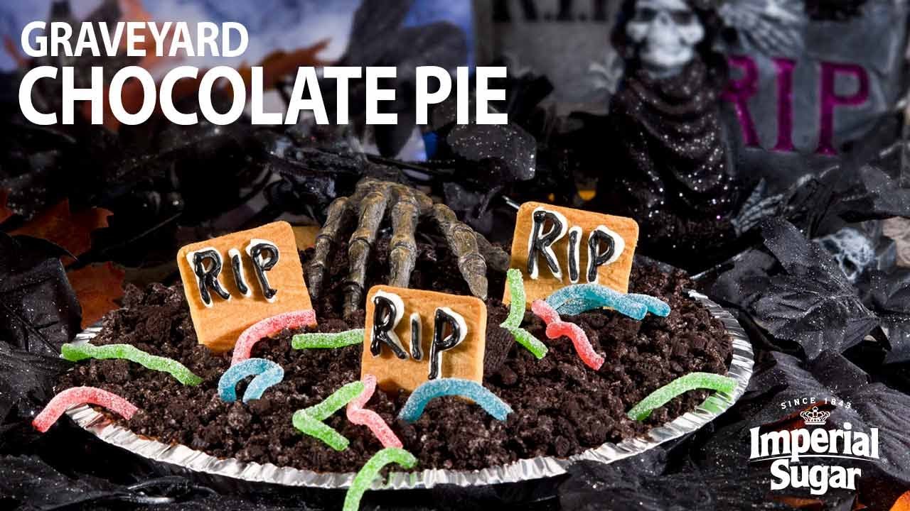 How to Make a Chocolate Graveyard Pie for Halloween - YouTube