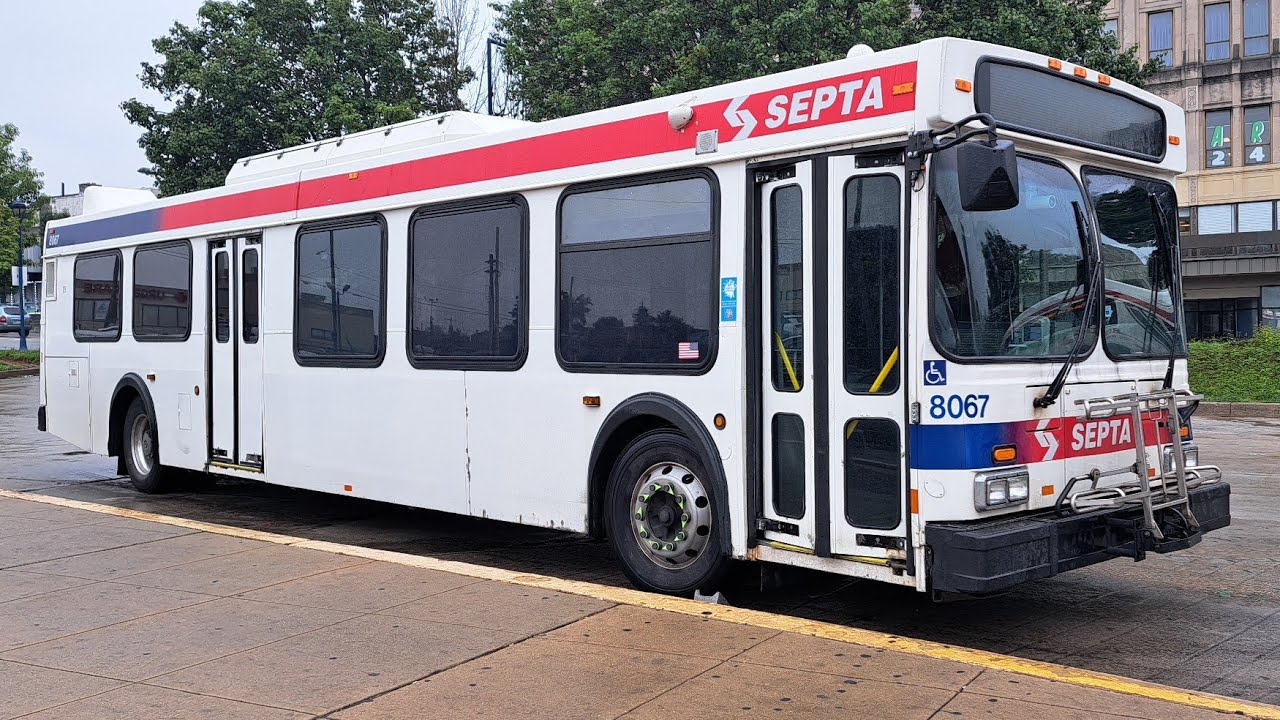 SEPTA 2005 NEW FLYER D40LF #8067 AUDIO RECORDING - YouTube