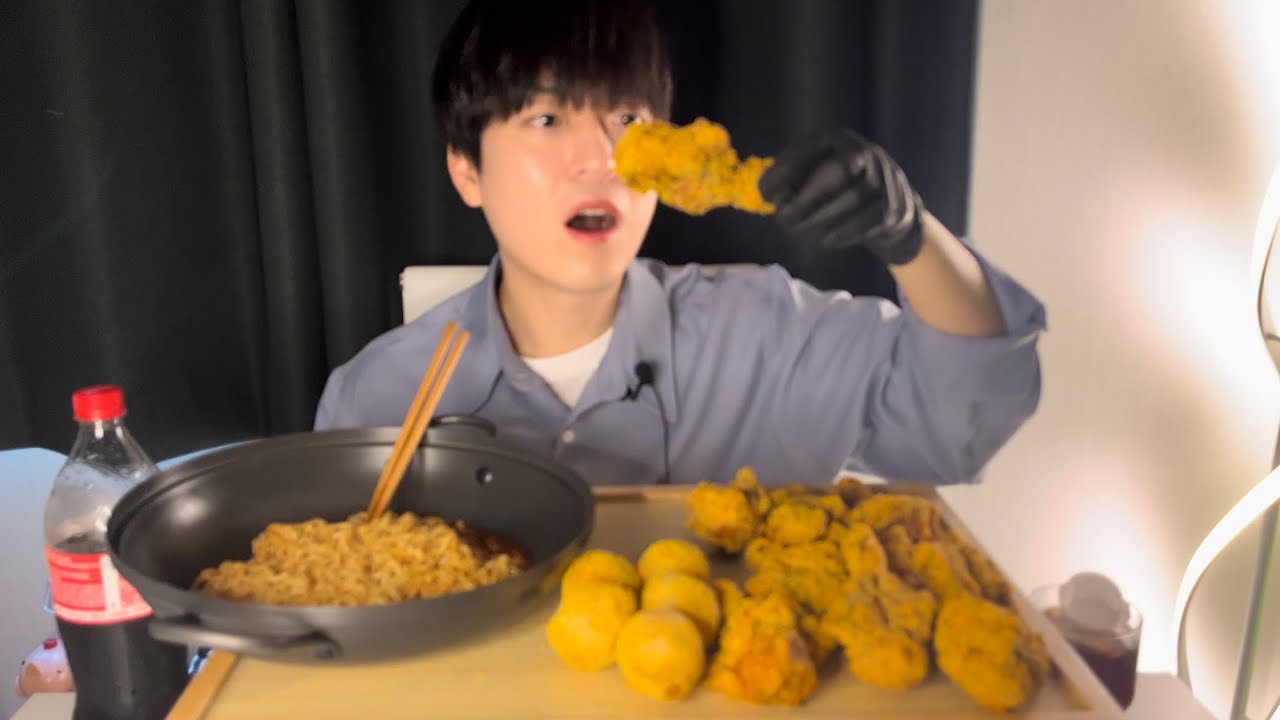 뿌링클 과 불닭볶음면을 같이 먹으면??? 뿌링클 치킨 불닭볶음면 먹방 Prinkle Chicken Fire Noodles ...