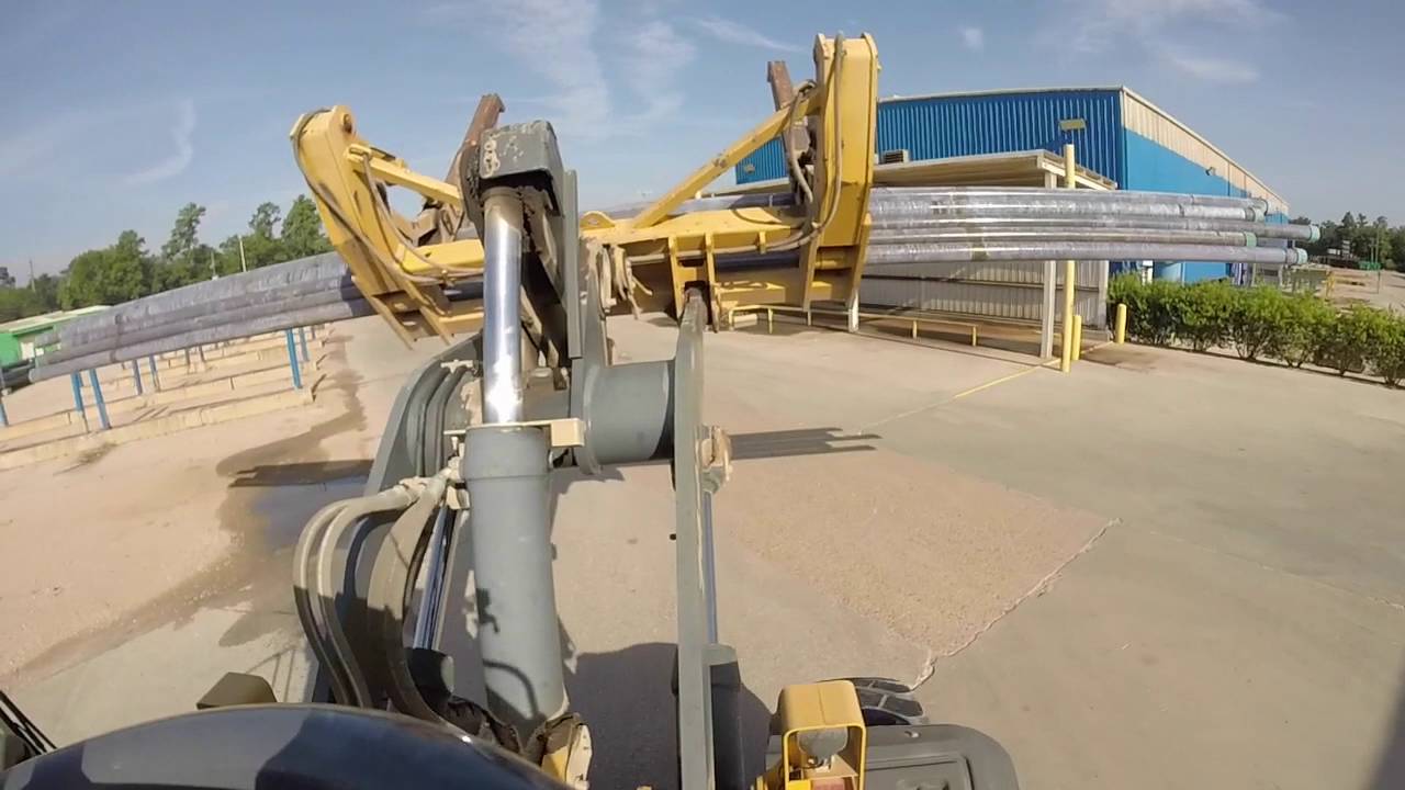 Tenaris Conroe moving coated pipe - YouTube