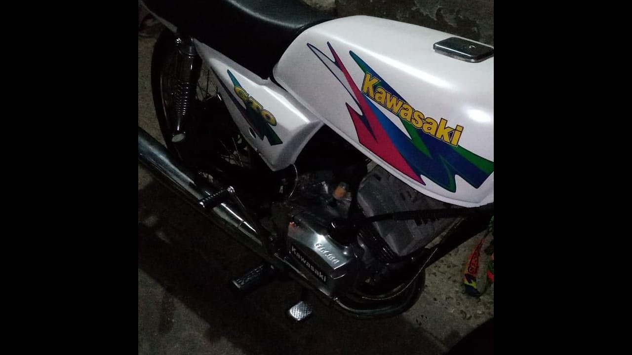 KAWASAKI BAJAJ KB 100 - 125 - YouTube