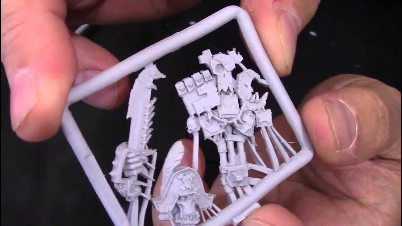 Warhammer 40000 Whats on the sprue? Kaptin Badruk - YouTube