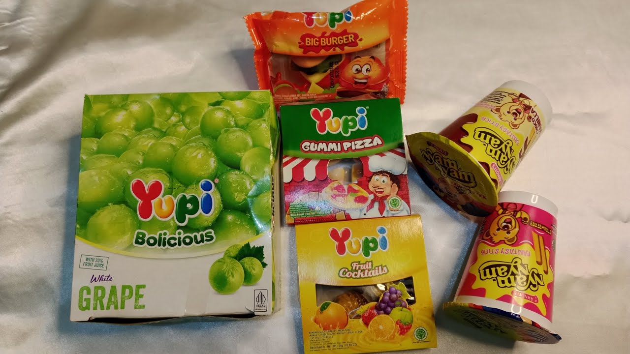 Menemukan permen yupi fruit,yupi pizza,yupi burger,yupi anggur , nyam ...