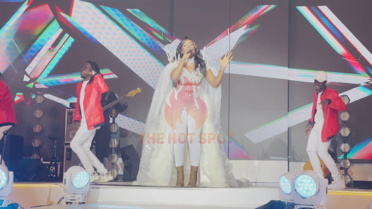 NAAVA GREY MEGA CONCERT 2025 SERENA FULL PERFORMANCE - YouTube