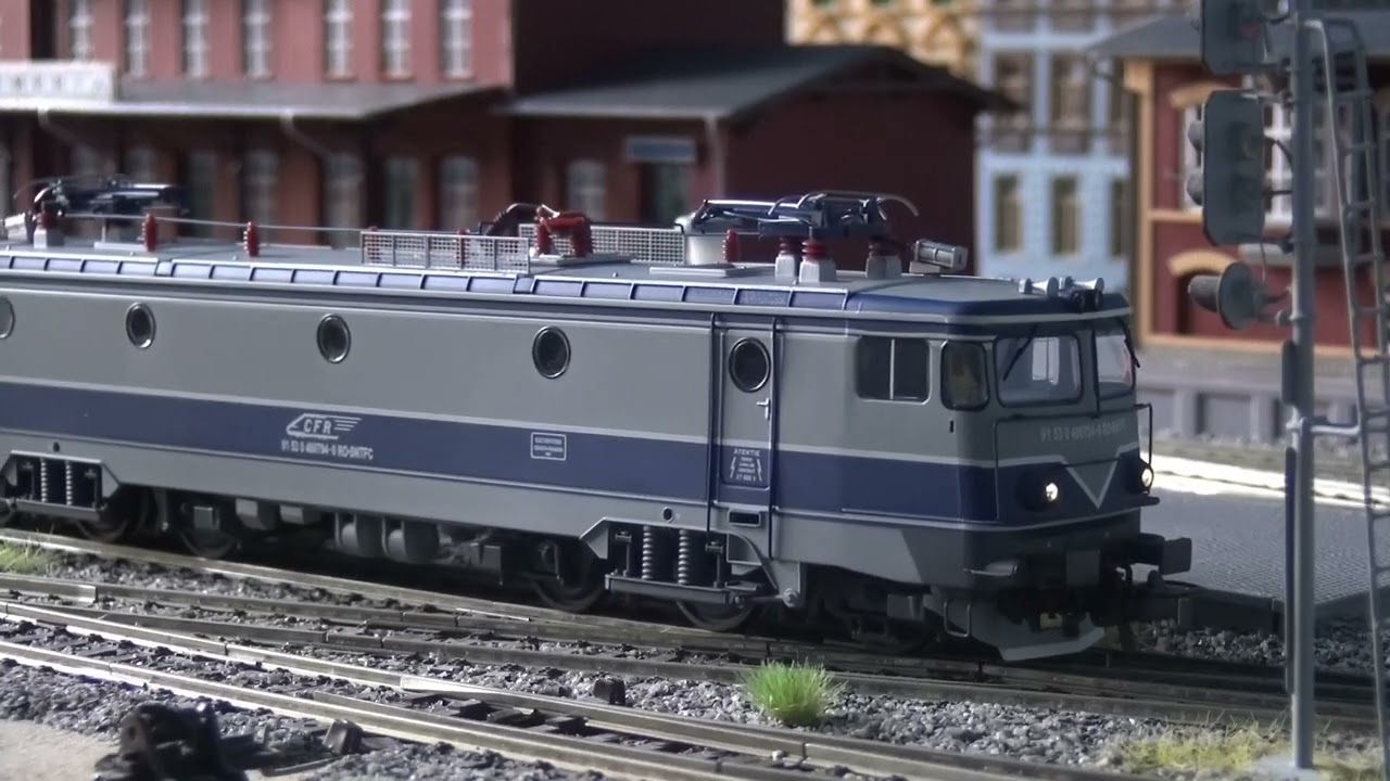 Locomotiva 060 EA ,, Express" - YouTube