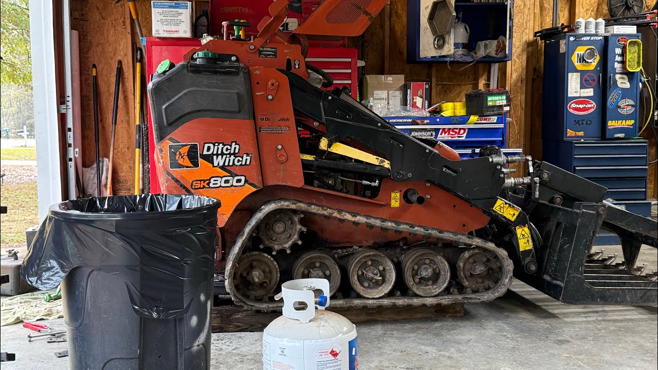 Ditch witch Sk800 over heating part 1. #equipmentrepair #ditchwitch # ...