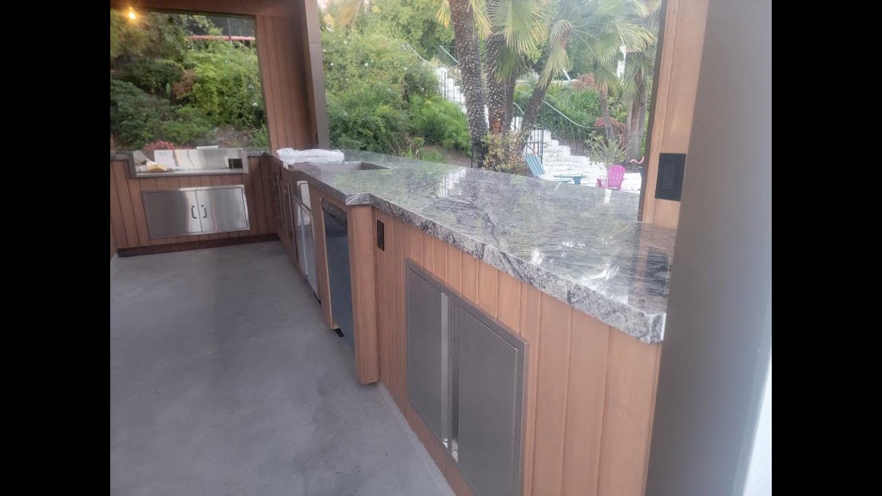Barbecue Countertop Sensa Granite Waterfall #sensaWaterfall - YouTube