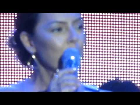 ebru gündeş sueno 2012 vur kadehi ustam