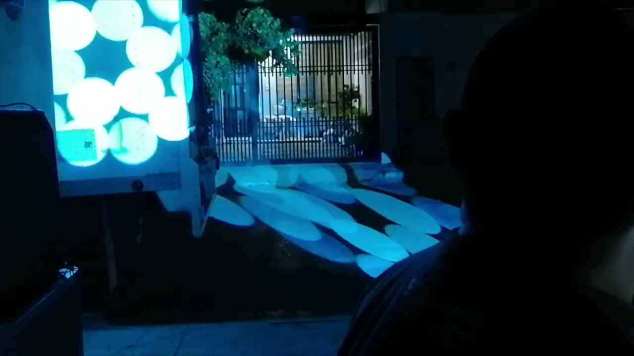 MINI R1 90 WATTS LED MEGALUX - YouTube