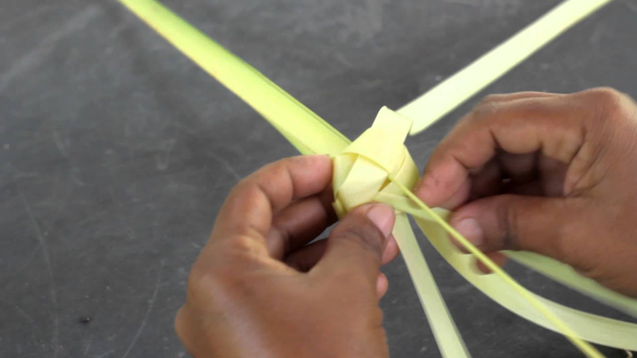 Mah Meri origami Tepus-Wild Ginger - YouTube