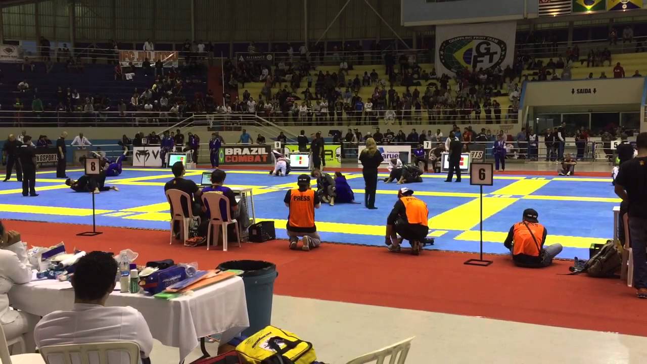 Danielle Alvarez X Amanda Medeiros 2015 CBJJ Brasileiro - Semi Final ...
