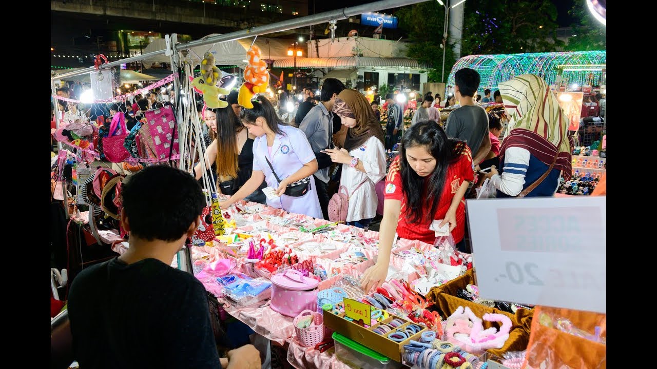 [4K] "Ramkhamhaeng Night Market" thai street food and shopping from Pier, Bangkok - YouTube