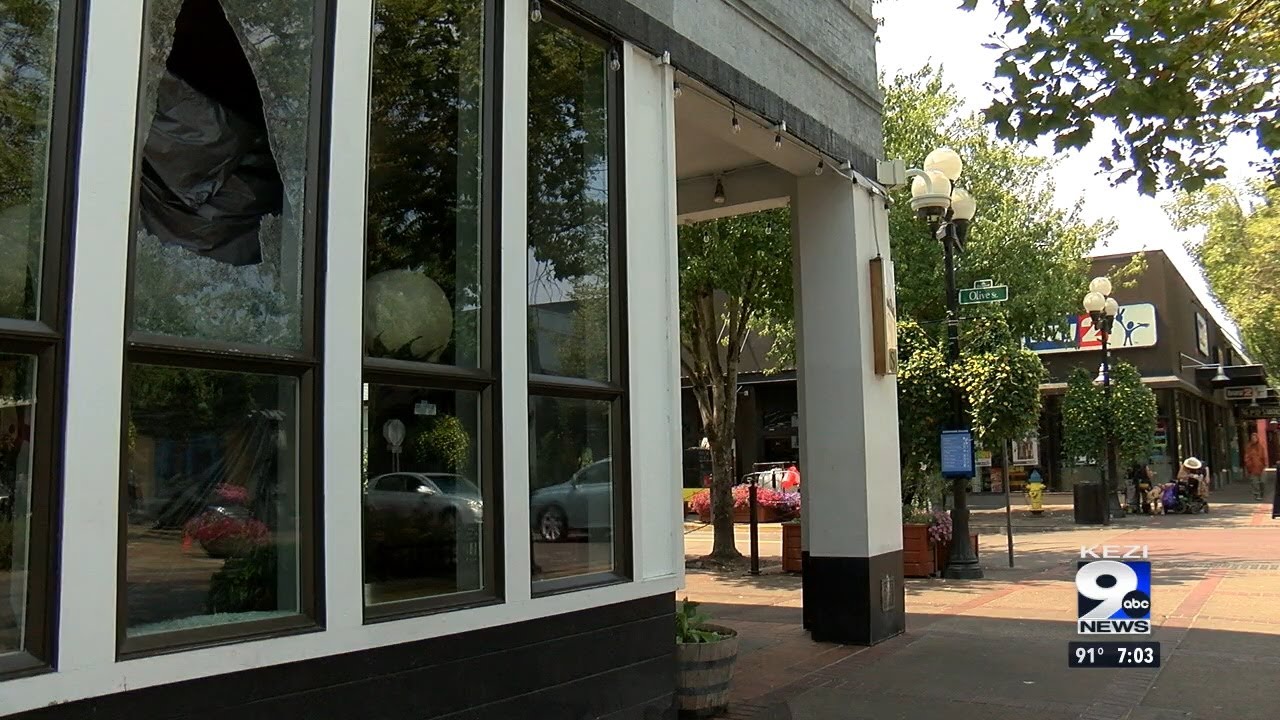 Witnesses shaken up after shooting in Downtown Eugene - YouTube
