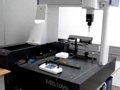 Mitutoyo CMM Bi Air - YouTube