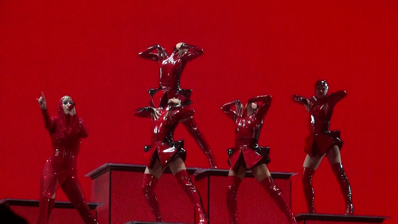 Katy Perry - Dark Horse (Live) - YouTube