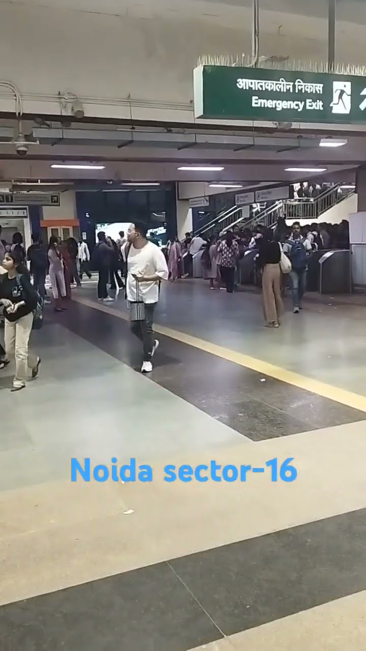 Noida sector-16 Metro station evening rush#Office Time#. - YouTube
