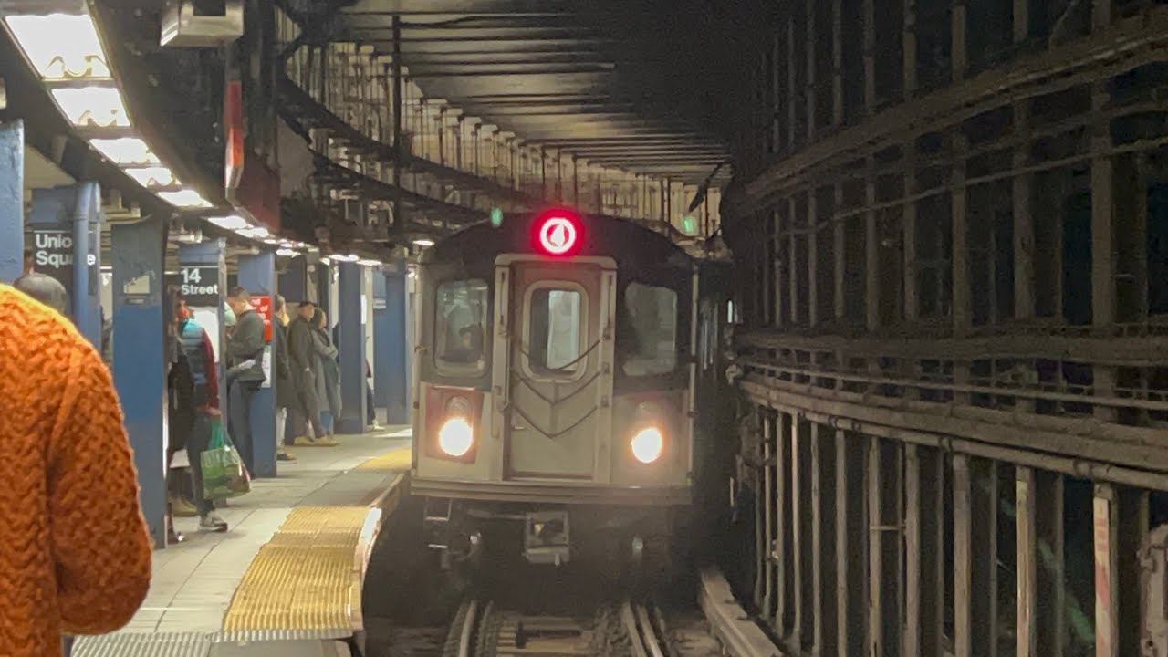R142 (4) train entering 14 st union square with LED display - YouTube