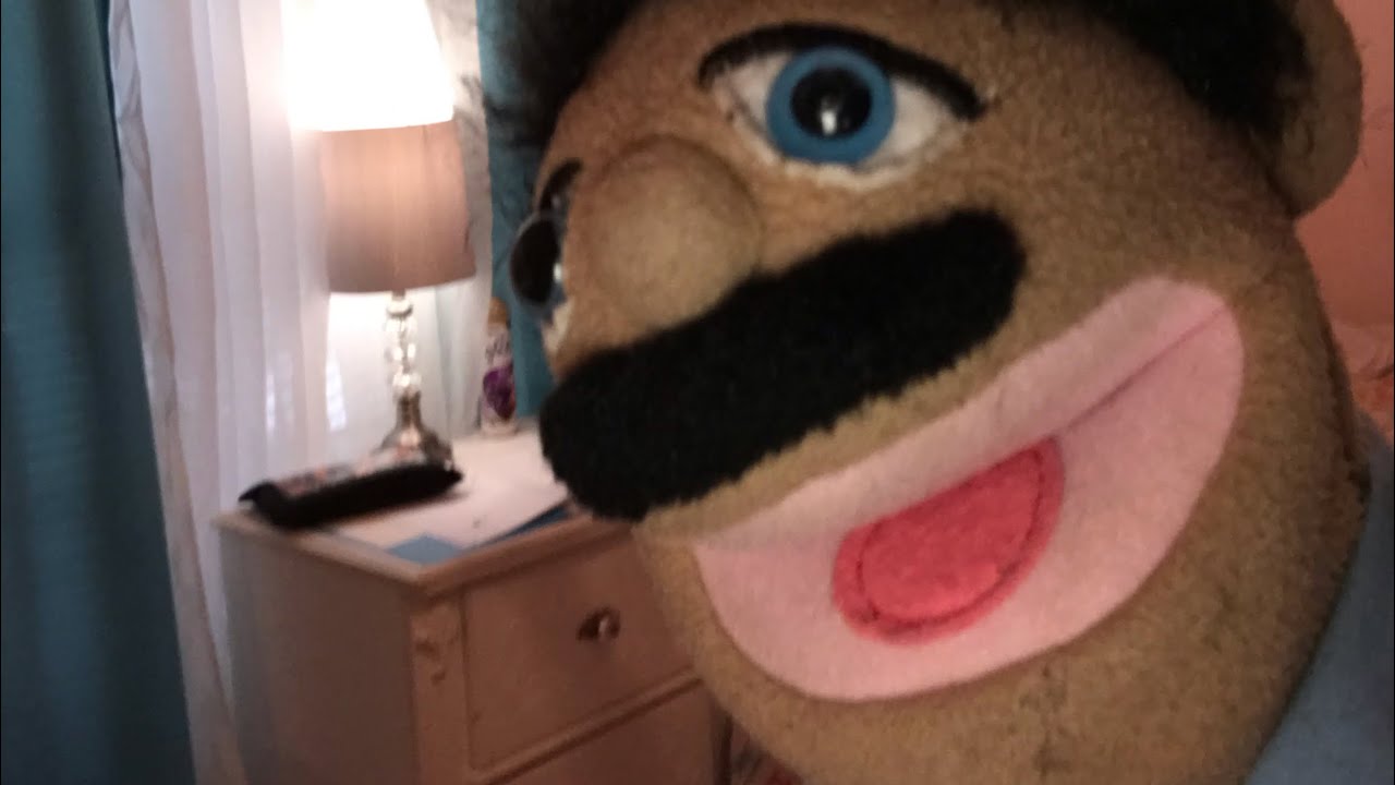 Officer dan room tour - YouTube