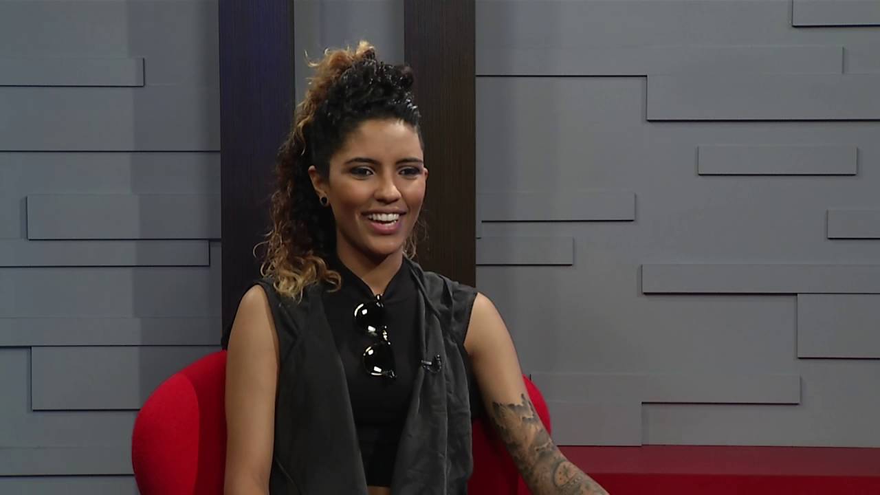 Hola Ciudad Tv: Entrevista a Nohemi Musik 06 04 16 - YouTube
