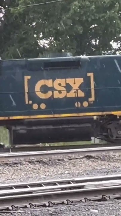 CSX 6959 light engines leads a road slug at the CSX Howell Yard in Atlanta, Ga!! #train #csx ...