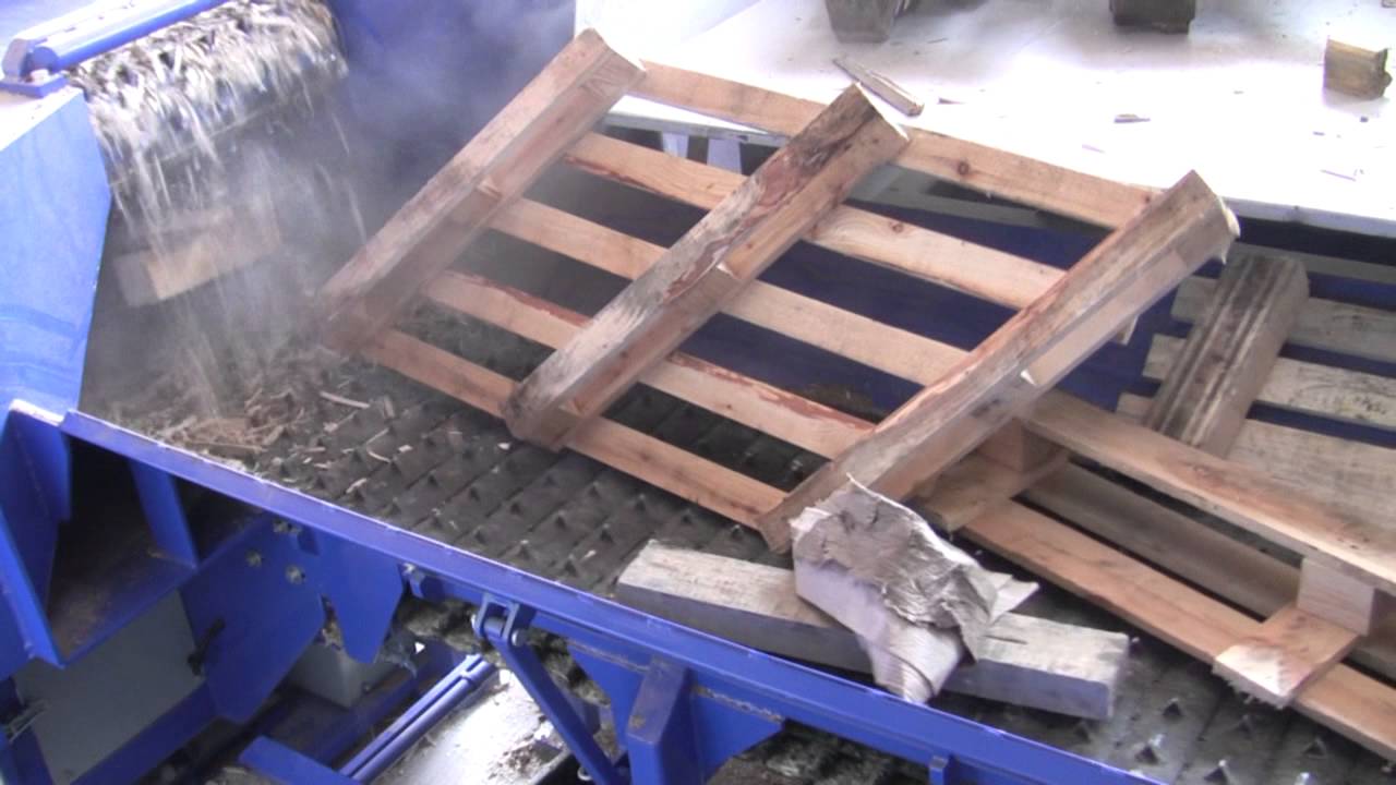 štěpkovač MAXIM 620 EL (55 kW) - YouTube