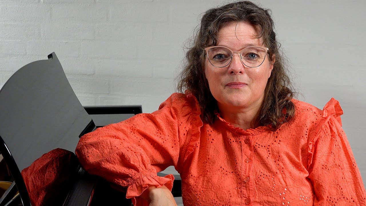 2024-08-23 Promotion Video - Musik Brudstykker, Pianist Gitte O ...