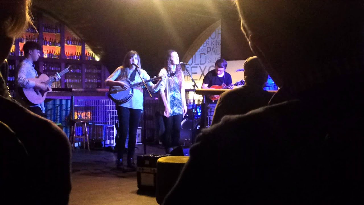 Jacobean Ruff at the Hop - YouTube