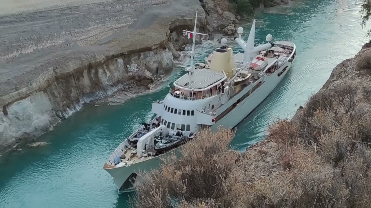 Η θρυλική θαλαμηγός Christina O του Αριστοτέλη Ωνάση στον Ισθμό της ...