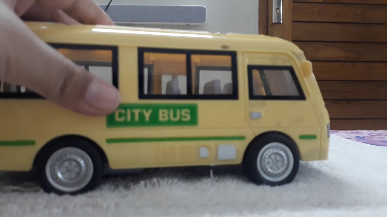 Die cast model toy bus 1:24 scale - YouTube