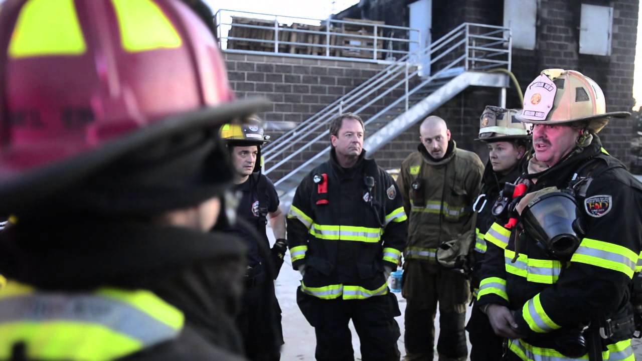 Mountain View Fire Rescue Live Fire Training - YouTube
