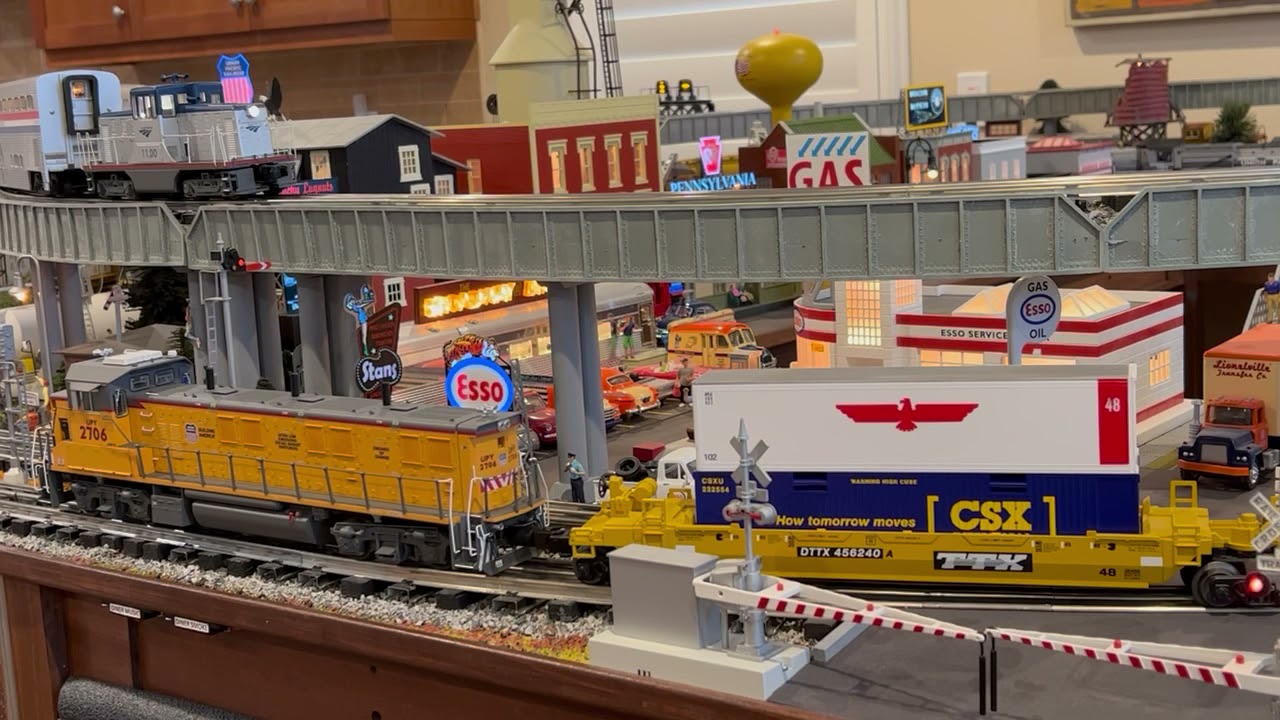 MTH Amtrak 44 Ton Locomotive working hard! - YouTube