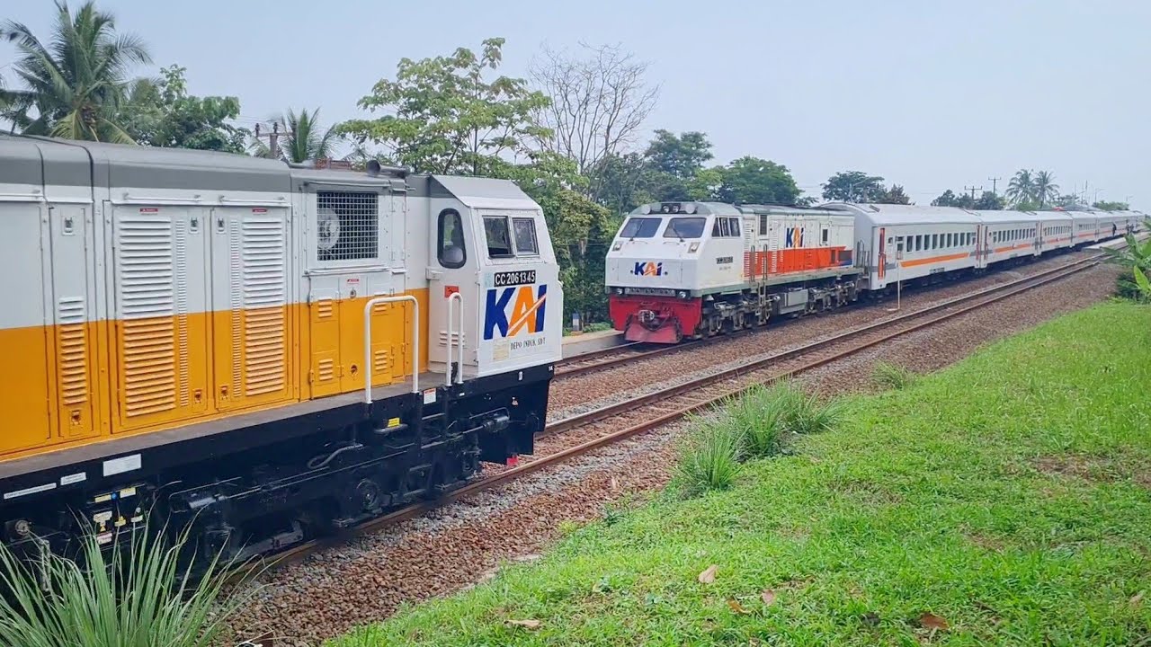 Stasiun Maswati, Akses Terpencil Jauh Dari Keramaian. - YouTube