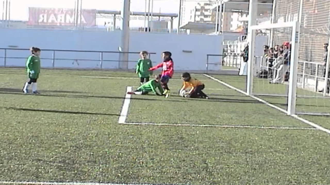 El futbol es como la selva by Dennis Rufo Andújar - YouTube