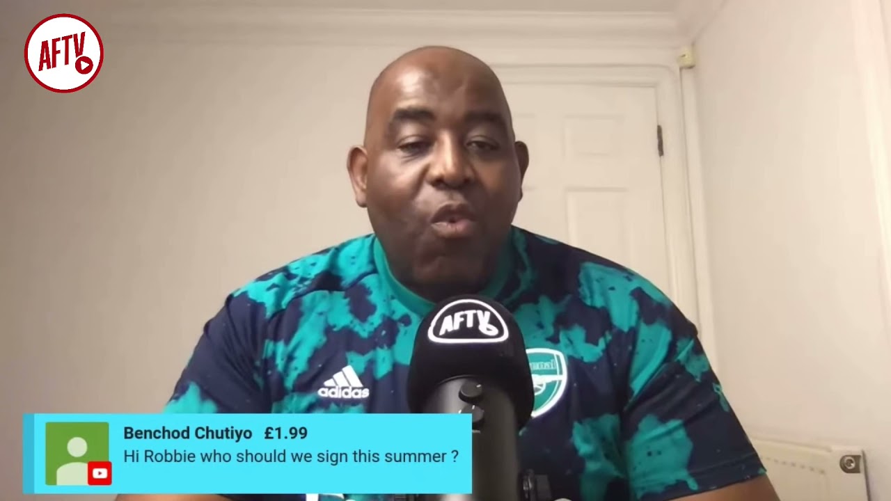 Robbie reads superchat from “benchod chutiyo” - YouTube