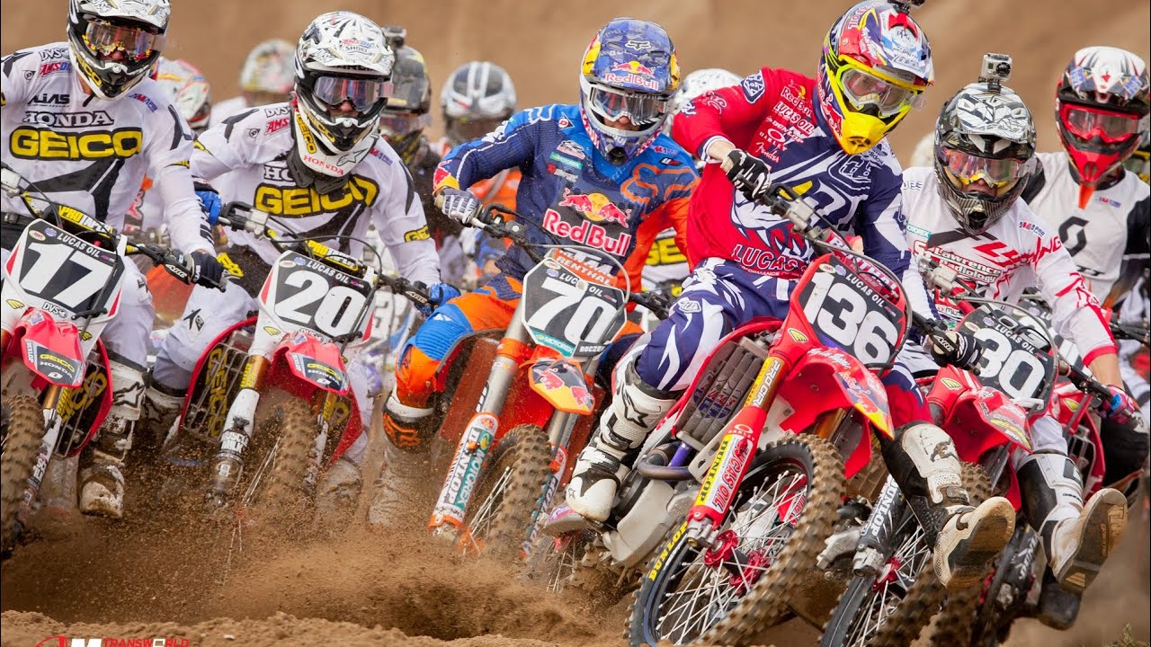 Motocross Bukovik 2022. #motocross PAD NA STAZI MOTOR ULETEO U PUBLIKU ...