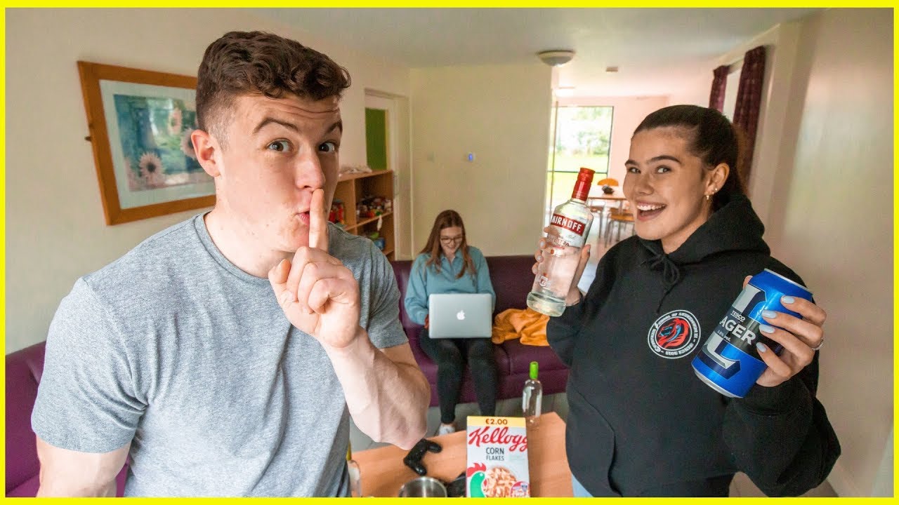 Life on College Campus - What It's Really Like - YouTube