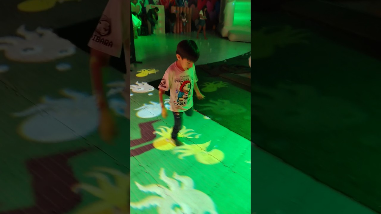 Capibara baile - YouTube