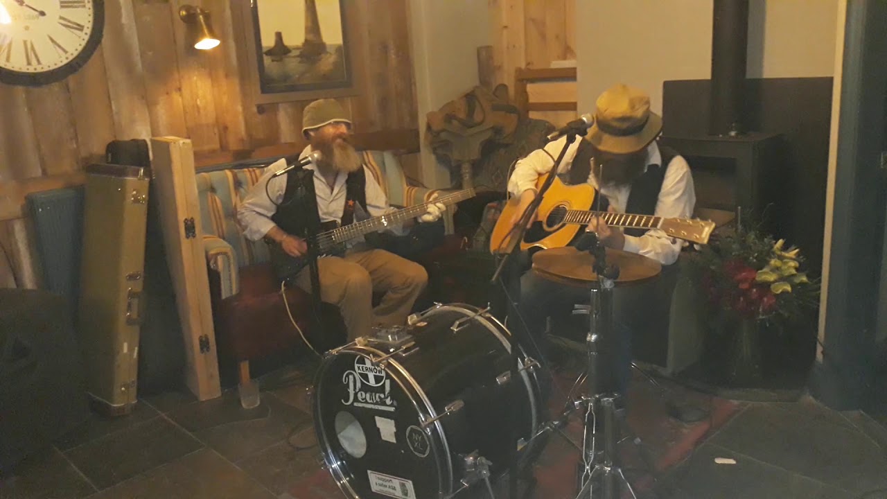 Dew Barf Kashmir (Inn On The Shore) June 2019 - YouTube