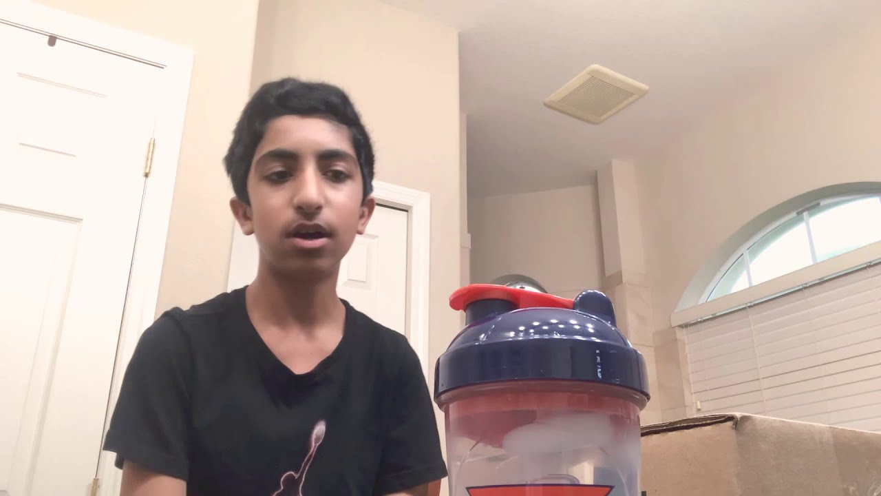 Trying Sour Blue Chug Rug GFuel Flavor!! Inspired by FaZe Rug! Taste ...