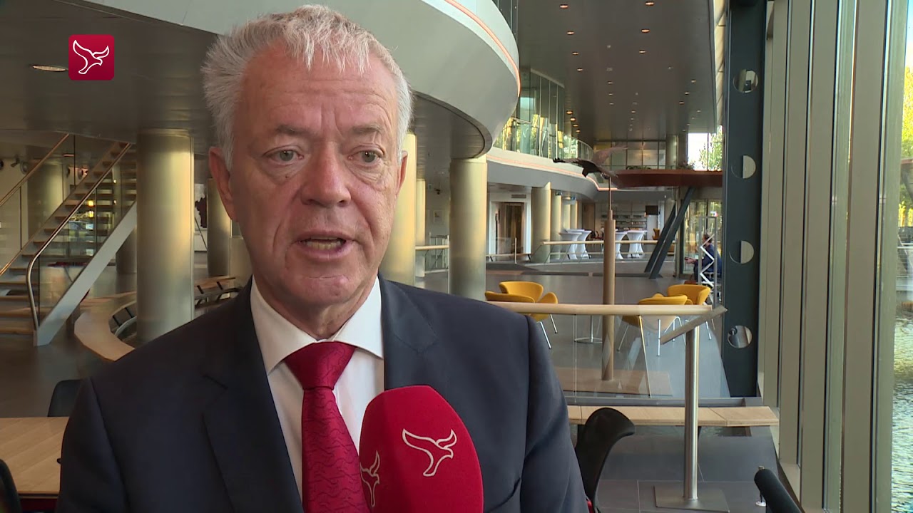 Leen Verbeek over 'bom-pakketje' provinciehuis - YouTube