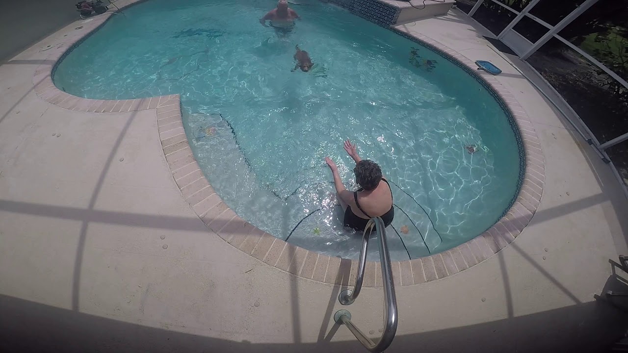 Piper's 1st Swim lesson - YouTube
