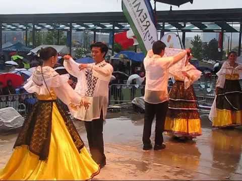Fiesta Filipina Dance Troupe Performs at Fiesta ng Kalayaan