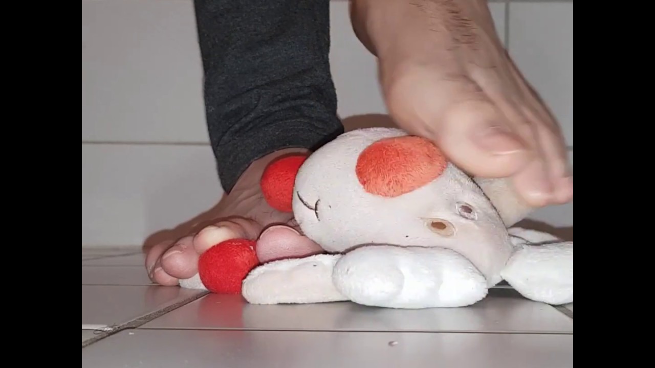 Crushing my teddy's face with my sweaty feet 👣 - YouTube